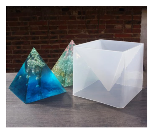 Pyramid XL Silicone Mold – The Compleat Sculptor, Inc